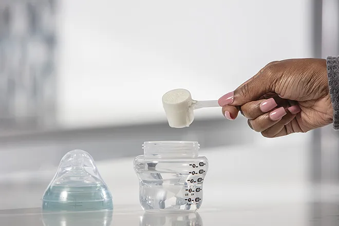 How to Choose: Powder vs. Liquid Formula | Enfamil