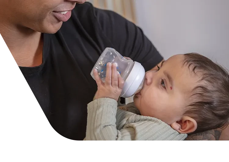 When Do Babies Start Holding Their Own Bottle Enfamil